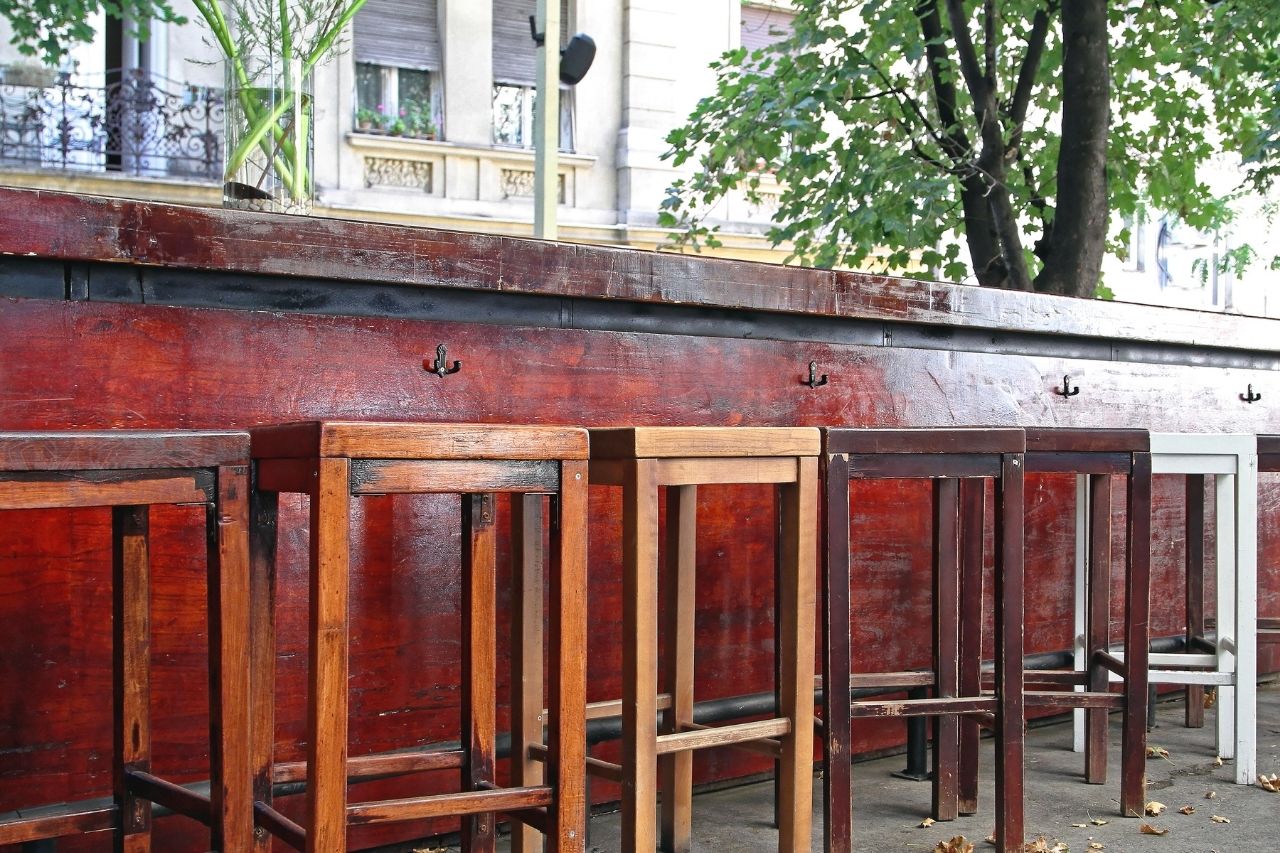 Bar Stools for Outdoor Dining: Elevate Your Al Fresco Experience ...
