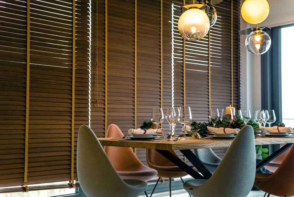 Restaurant Table Design Trends: What’s Hot In 2025? - Restaurant Patio Furniture